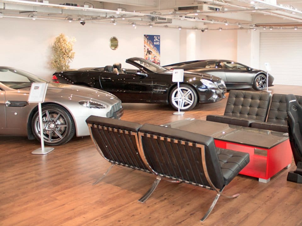 Showroom Flooring in Birmingham | The UK's leading flooring contractor